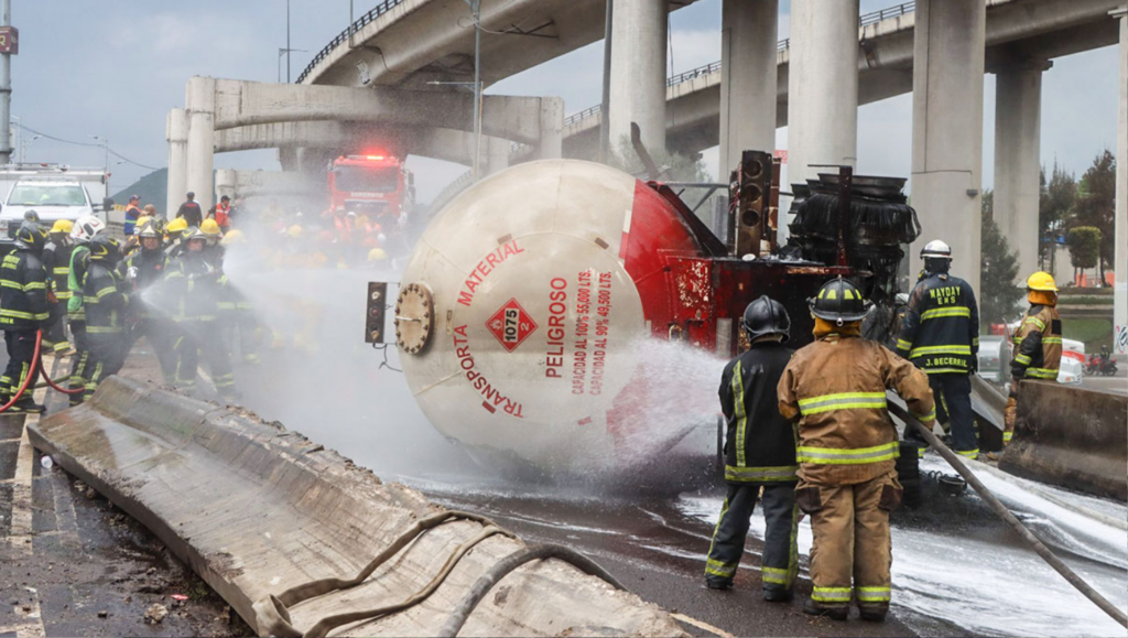 Sube a 25 la cifra de muertos por explosión de pipa en Iztapalapa ...